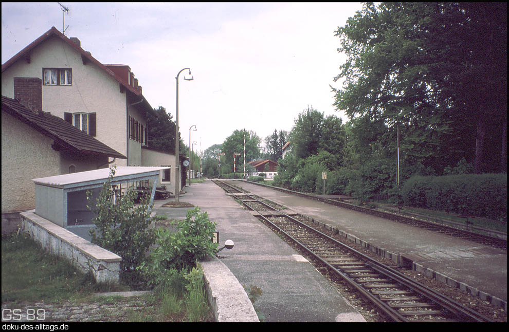 Strecken und Bahnhöfe